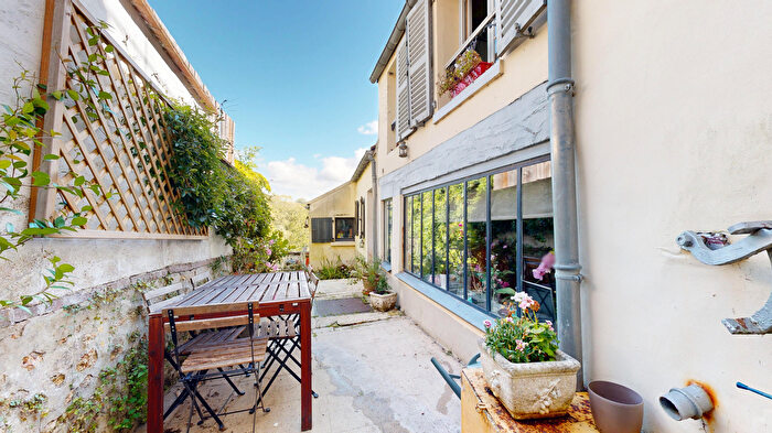 Maison à vendre - Neauphle-le-Château - 8 pièces - 5 chambres