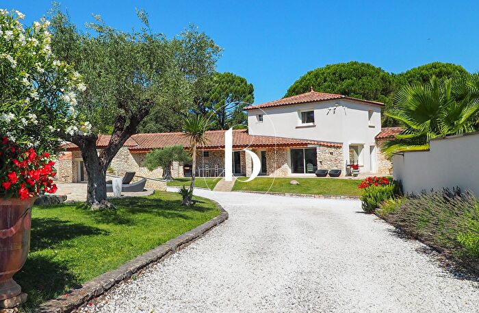 Maison à vendre - Tavel - 7 pièces - 4 chambres