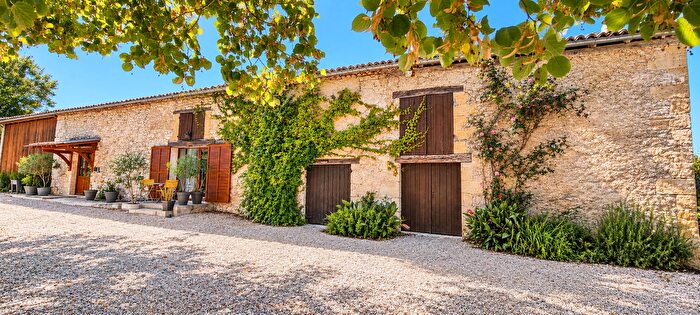 Pomport - Maison 9 pièces à vendre