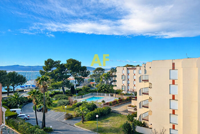 Appartement à vendre - Saint-Raphaël, Santa-Lucia - 2 pièces - 1 chambre