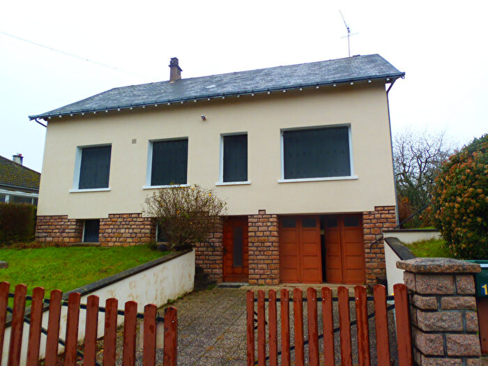 Maison à vendre - Aigurande - 4 pièces - 3 chambres