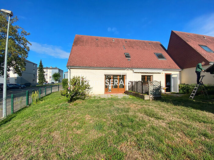 Argentan, Est : Maison 4 pièces à louer