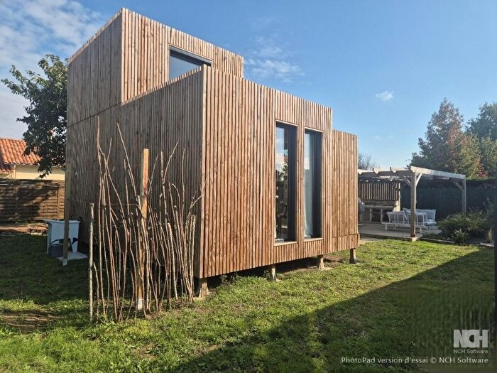 Maison à vendre - Saint-Hilaire-la-Forêt - 2 pièces - 1 chambre