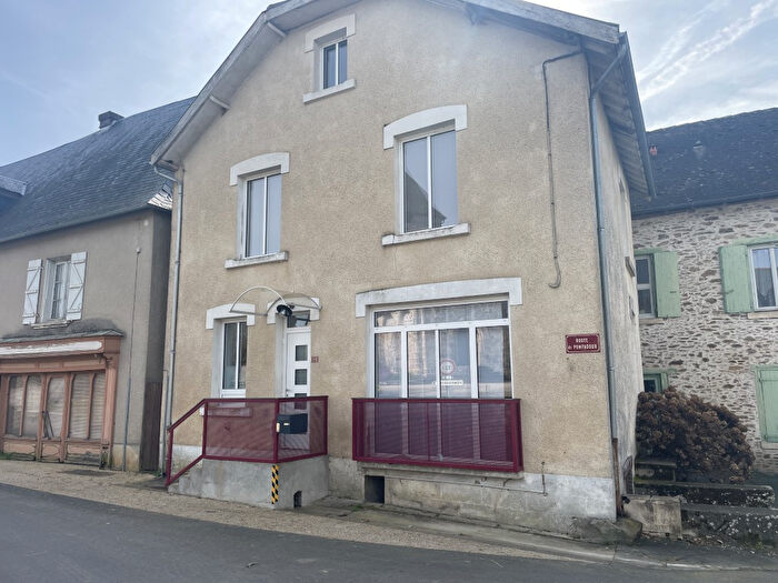 Saint-Cyr-les-Champagnes : Maison 3 pièces à louer
