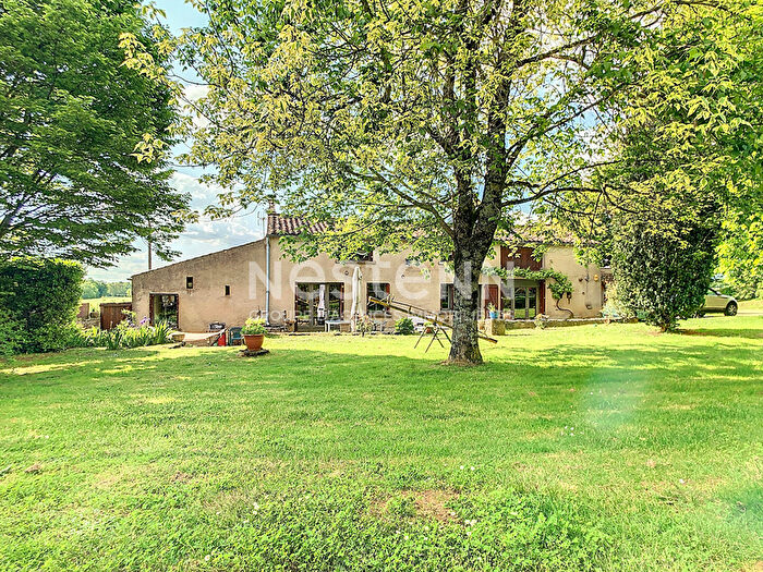 Maison à vendre - Saint-Hilaire-des-Loges - 8 pièces - 7 chambres