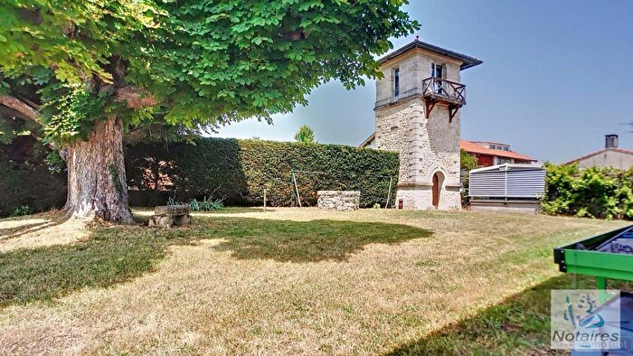 Maison à vendre - Pompignac - 6 pièces - 4 chambres