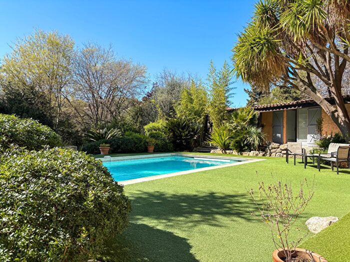 Maison à vendre - La Roquette-sur-Siagne - 10 pièces - 7 chambres