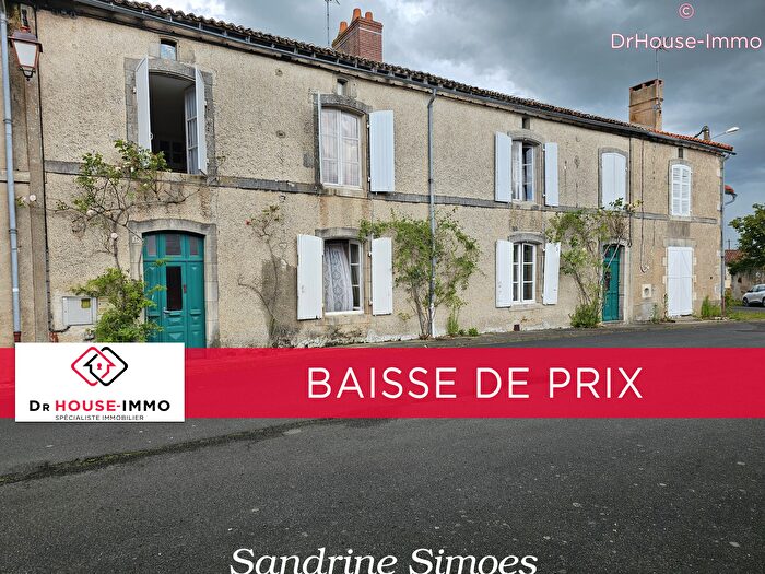 Maison à vendre - Moulismes - 10 pièces - 6 chambres