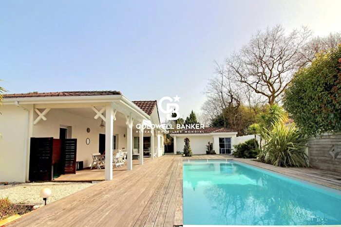 Maison à vendre - Gujan-Mestras, Meyran - 5 pièces - 4 chambres