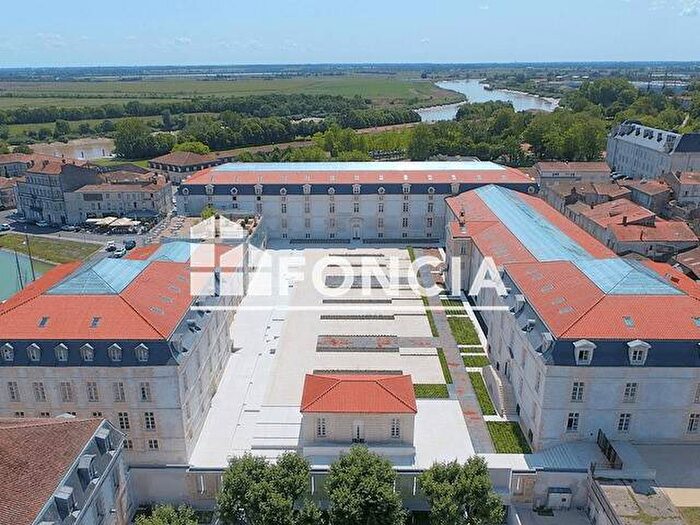 Appartement à louer - Centre Ville Nord, Rochefort - 3 pièces - 2 chambres