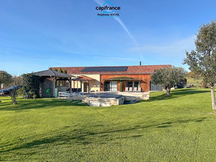 Maison à vendre - Villeneuve-sur-Lot, Zone rurale Nord - 7 pièces - 5 chambres