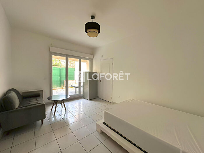 Appartement à louer - Issy-les-Moulineaux, Centre-ville, Corentin Celton, Les Varennes - 1 pièce - 1 chambre