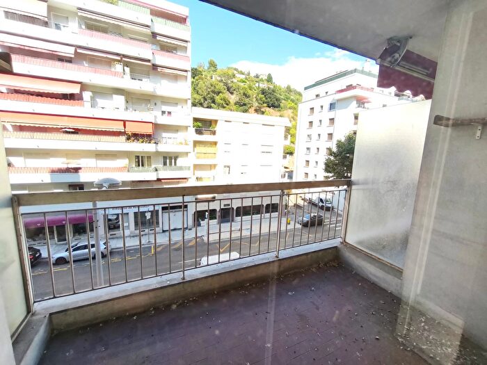 Appartement 2 pièces à Nice, Madeleine, à vendre