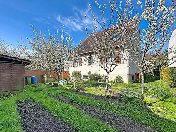 Maison à vendre - Bonneuil-sur-Marne, Haut-Bonneuil - 6 pièces - 5 chambres