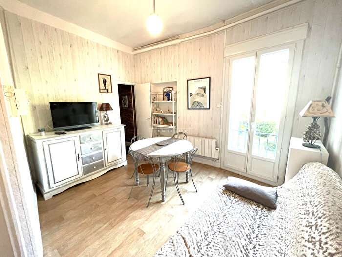 Appartement à vendre - Bagnères-de-Luchon - 3 pièces - 1 chambre