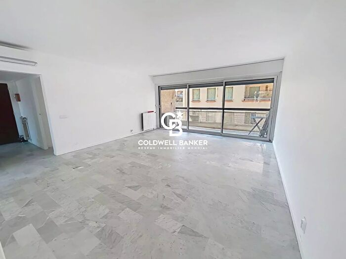 Appartement à vendre - Saint-Raphaël, Centre-ville - 4 pièces - 3 chambres