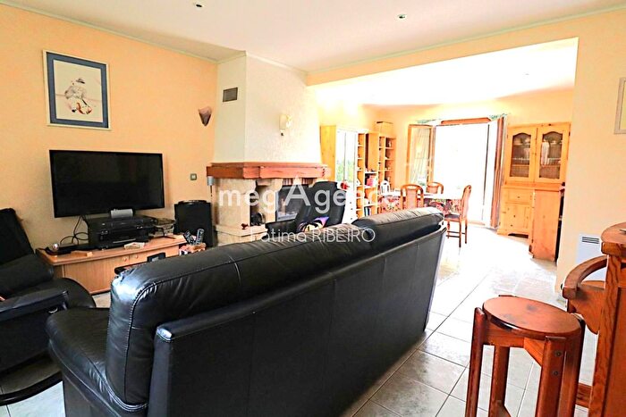 Maison à vendre - Rozay-en-Brie - 6 pièces - 4 chambres