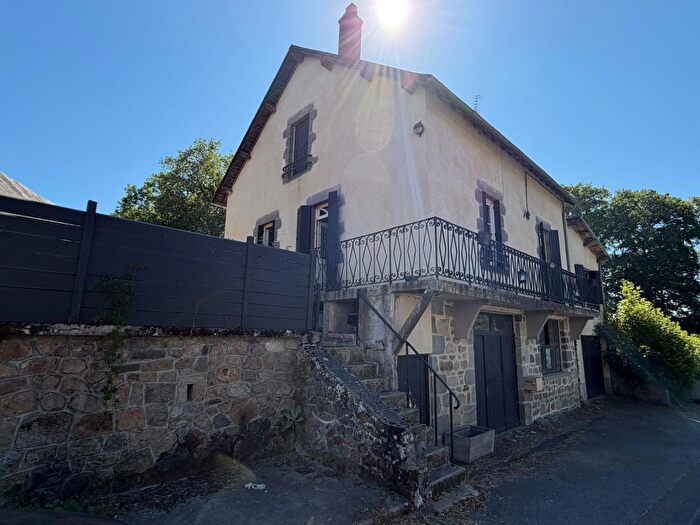 Maison 6 pièces à vendre à Giat