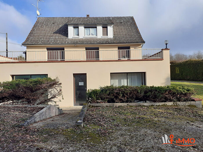 Maison 8 pièces à vendre à Saint-Sauveur-en-Puisaye