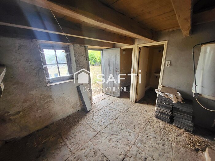 Maison à vendre - Ainay-le-Château - 3 pièces - 1 chambre