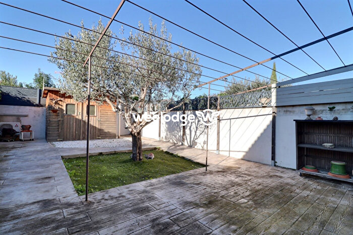 Maison à vendre - Pélissanne - 4 pièces - 3 chambres