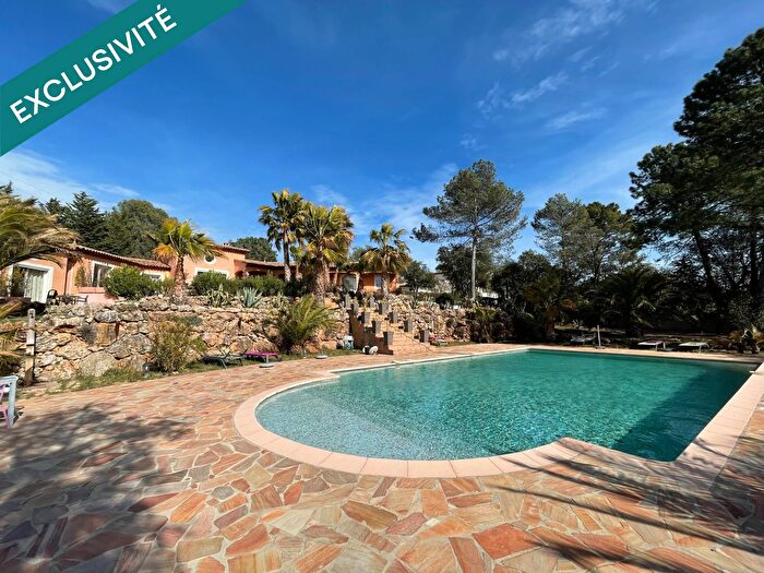Maison 10 pièces à vendre - Roquebrune-sur-Argens, Les Issambres, La Vigie, Les Dolmens, Plages, Calanques