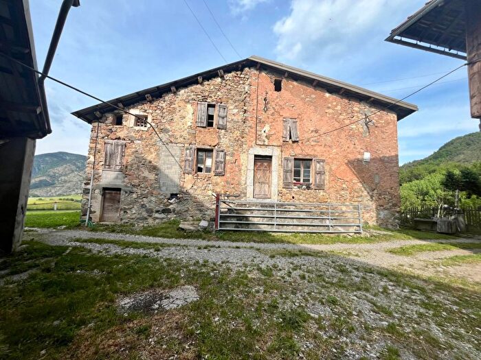 Maison à Bellaffaire, à vendre