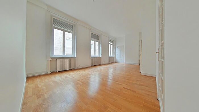 Appartement à louer - Saint-Étienne, Centre-ville, Peuple, Chavanelle - 5 pièces - 3 chambres