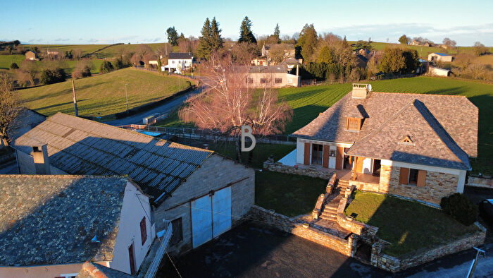 Maison à vendre - Rullac-Saint-Cirq - 7 pièces - 5 chambres