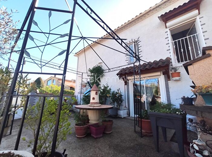 Maisons à vendre et appartements à louer - 1