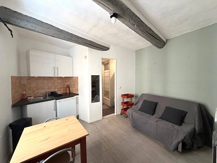 Appartement à louer - Aix-en-Provence, Centre-ville - 1 pièce