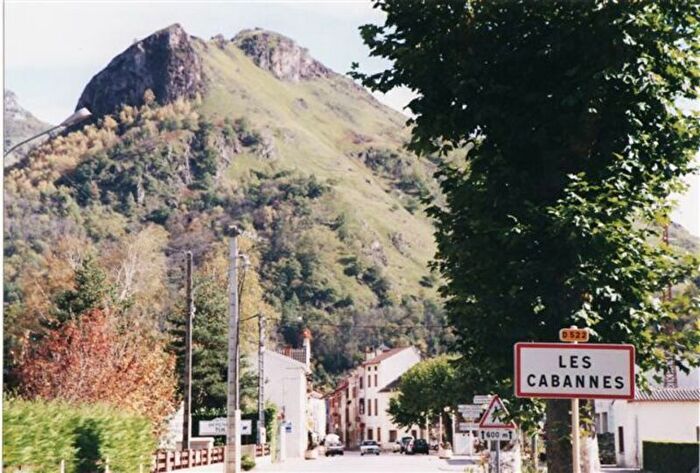 Maison à vendre - Les Cabannes - 7 pièces - 5 chambres