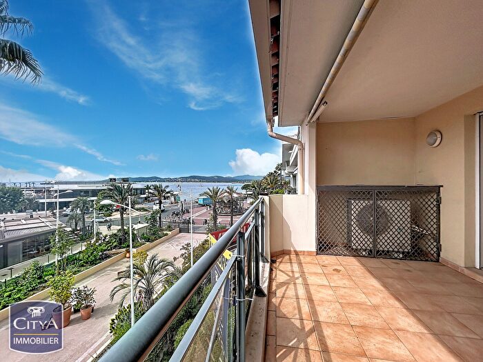 Saint-Raphaël, Centre-ville - Appartement 4 pièces à vendre