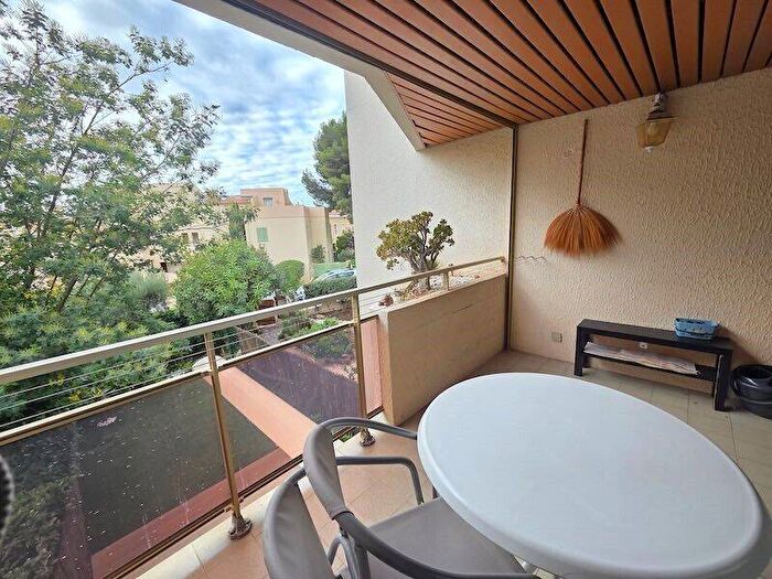 Appartement à louer - Sanary-sur-Mer - 2 pièces - 1 chambre