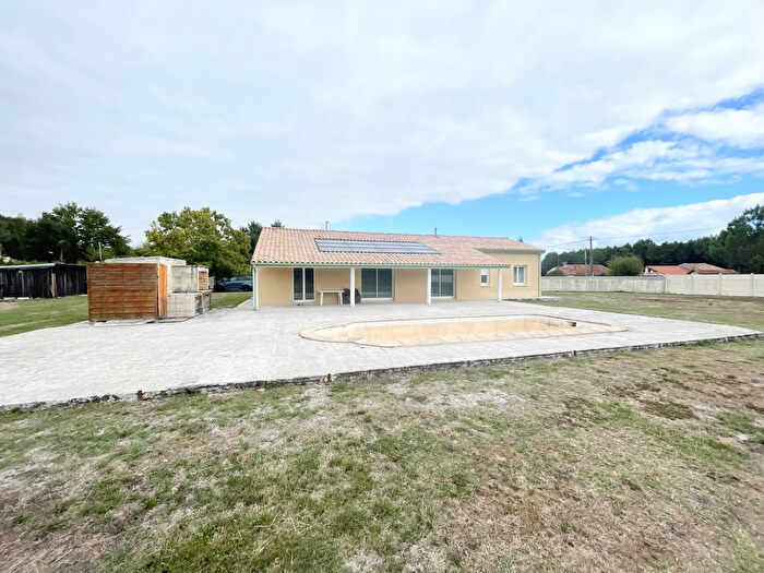 Lesparre-Médoc : Maison 6 pièces à vendre