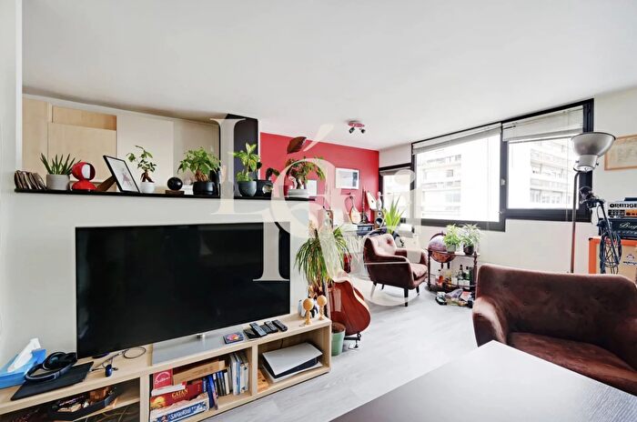 Appartement à vendre - Paris e , Belleville, Saint-Maur - 3 pièces - 1 chambre