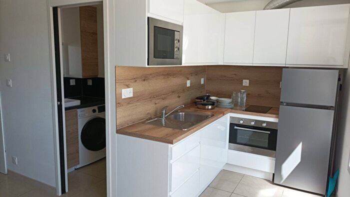 Les Aires-Notre Dame, Gardanne - Appartement 1 pièce à louer