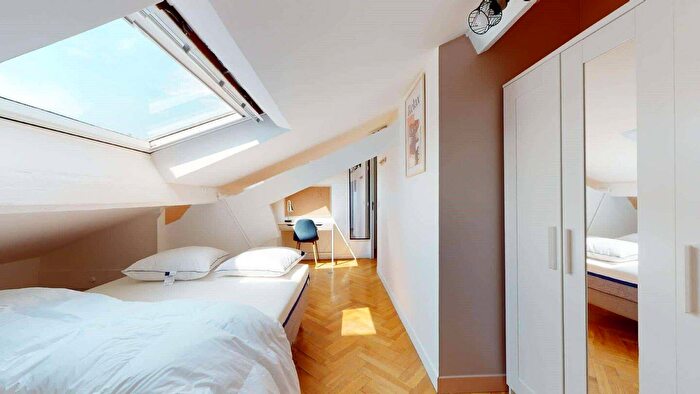 République-Gare-Porte de Paris, Saint-Denis : Appartement 1 pièce à louer