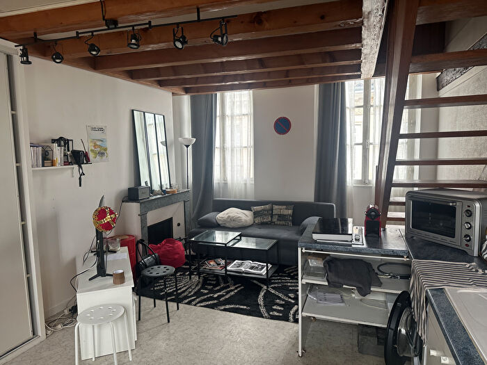 Bordeaux, Saint-Christoly - Appartement 2 pièces à louer