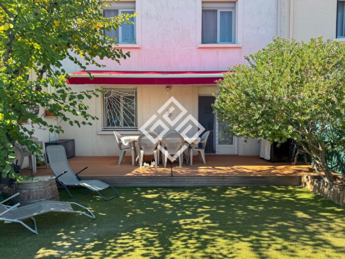 Maison à vendre - Narbonne, Bourg - 5 pièces - 4 chambres