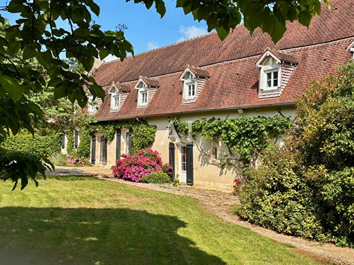 Maison à vendre - Marmagne - 11 pièces - 7 chambres