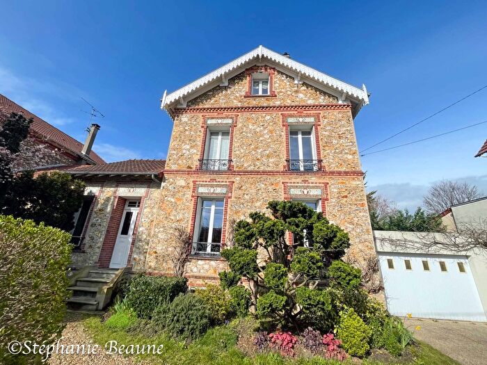 Maison à vendre - Franconville, Vieux Marché - 8 pièces - 4 chambres