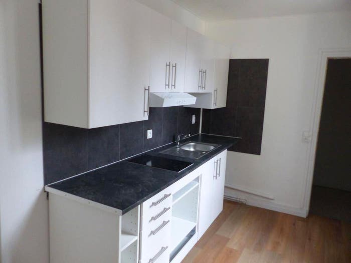 Centre Ville, Cosne-Cours-sur-Loire - Appartement 1 pièce à louer