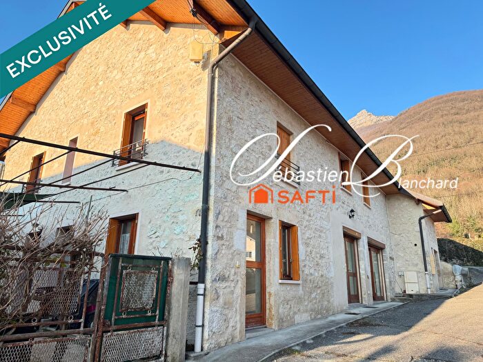 Maison à vendre - Béon - 10 pièces - 6 chambres