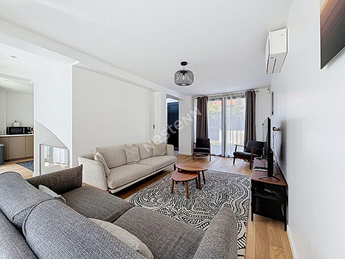 Montreuil, Centre-ville : Maison 5 pièces à vendre