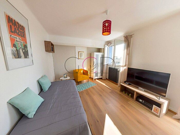 Appartement à louer - Les Platanes, Aix-en-Provence - 2 pièces - 1 chambre