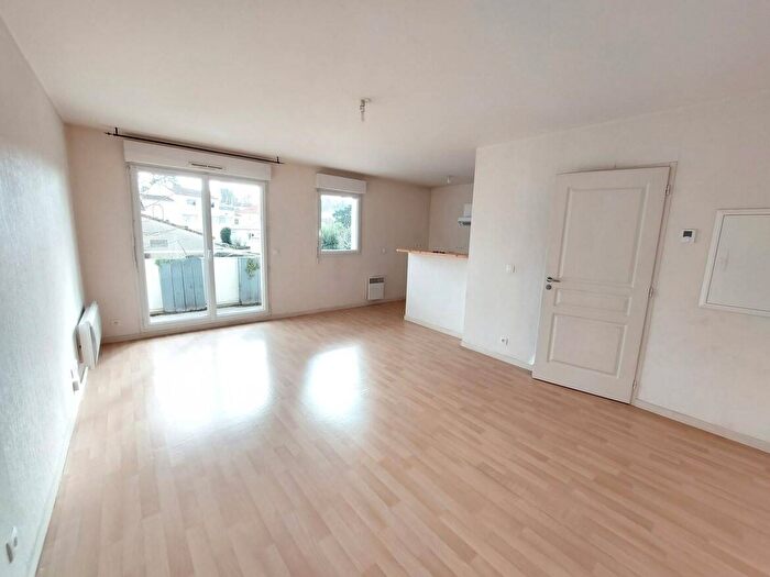 Appartement à louer - Le Bourg sous la Roche-Coteau, La Roche-sur-Yon - 2 pièces - 1 chambre