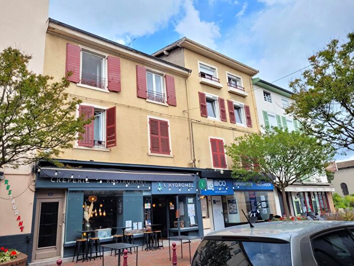 Bourgoin-Jallieu, Centre-ville, Pont Saint-Michel - Appartement 2 pièces à louer