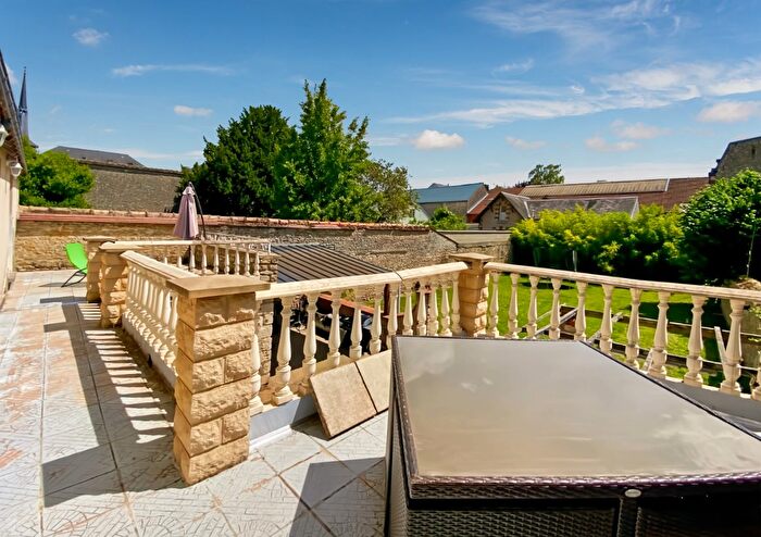 Maison à vendre - Pithiviers - 5 pièces - 3 chambres