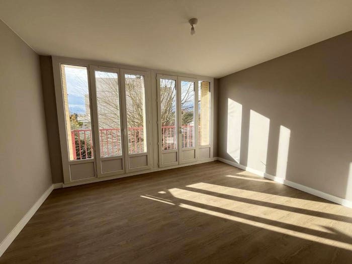 Le Murier-La Galochère, Saint-Martin-d'Hères : Appartement 4 pièces à louer